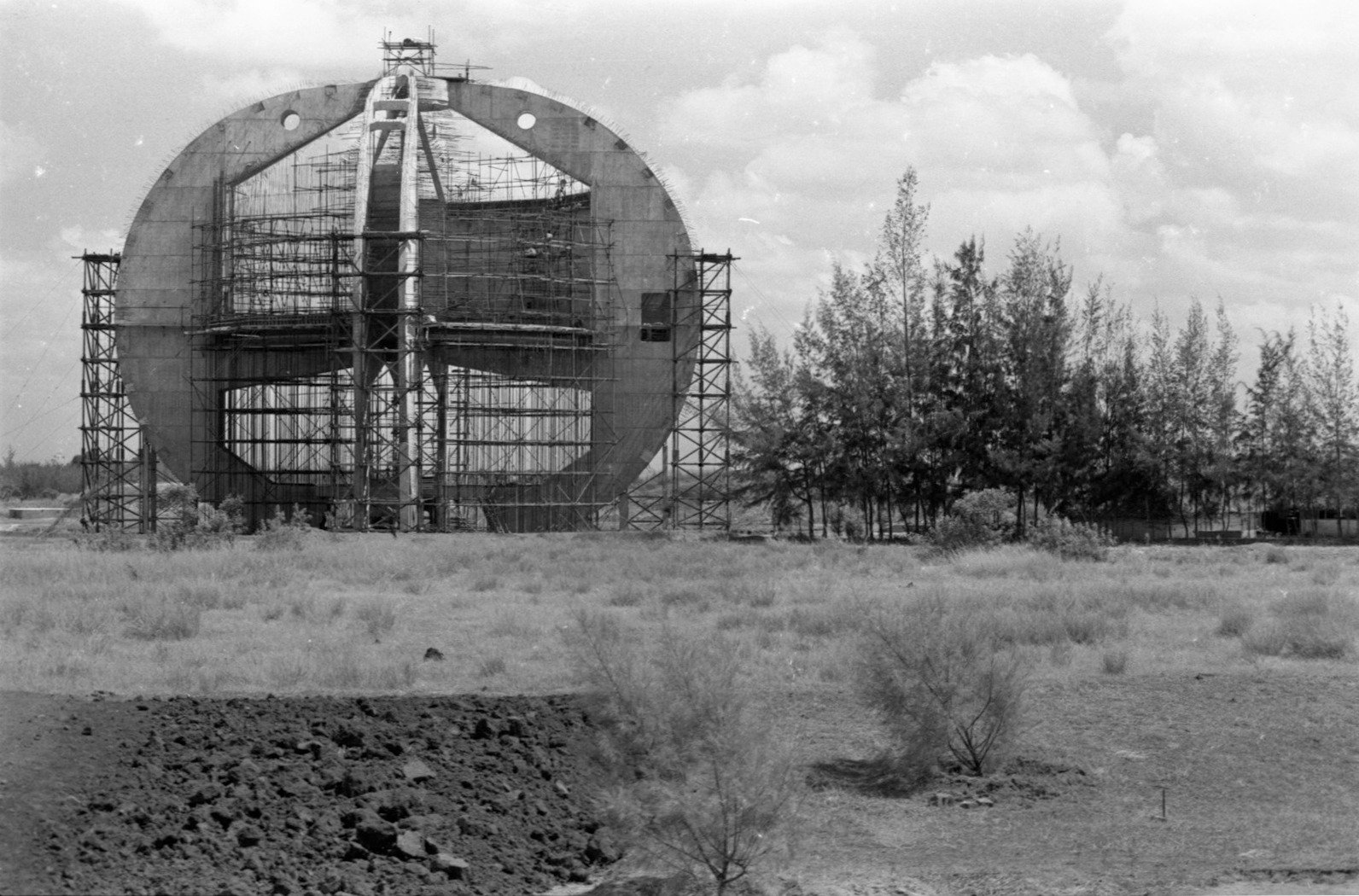 Matrimandir Under Construction Pictures - Aware Auroville