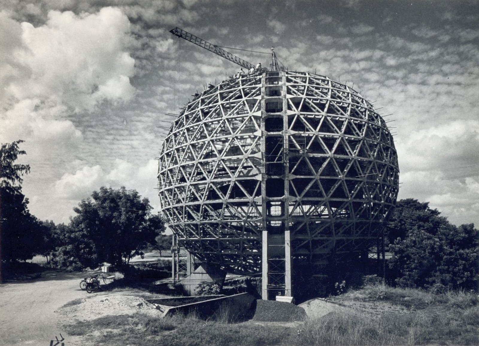 Matrimandir Under Construction Pictures - Aware Auroville